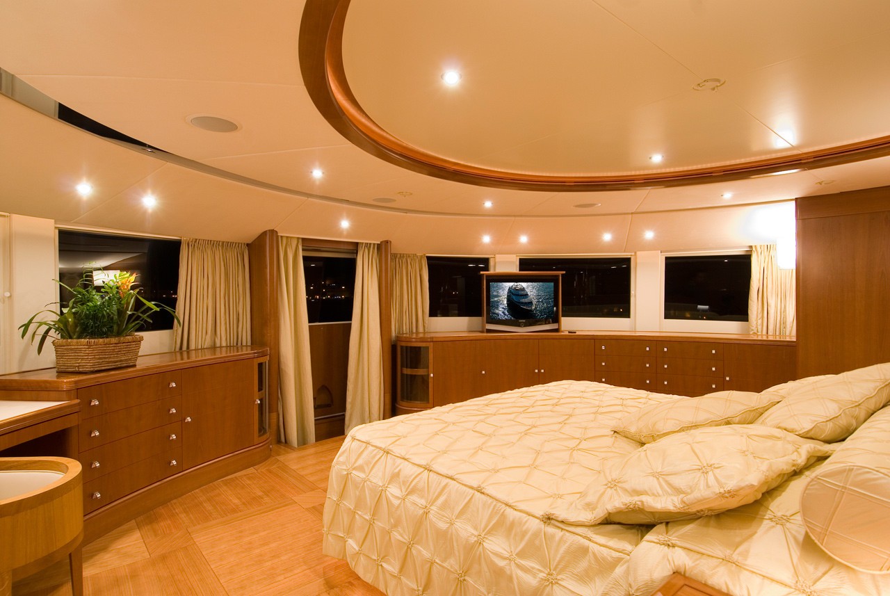Yacht BLUE VISION, Benetti Yachts | CHARTERWORLD Luxury Superyacht Charters